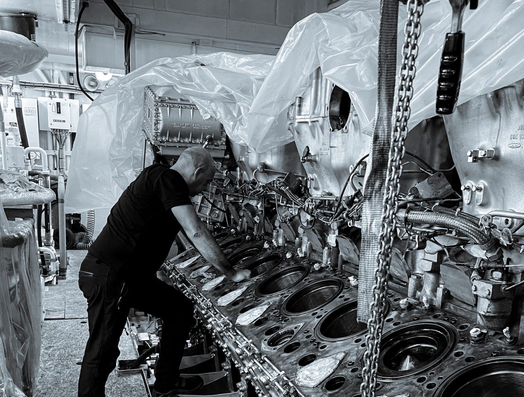 1163group – Specialized in MTU engines since 1997