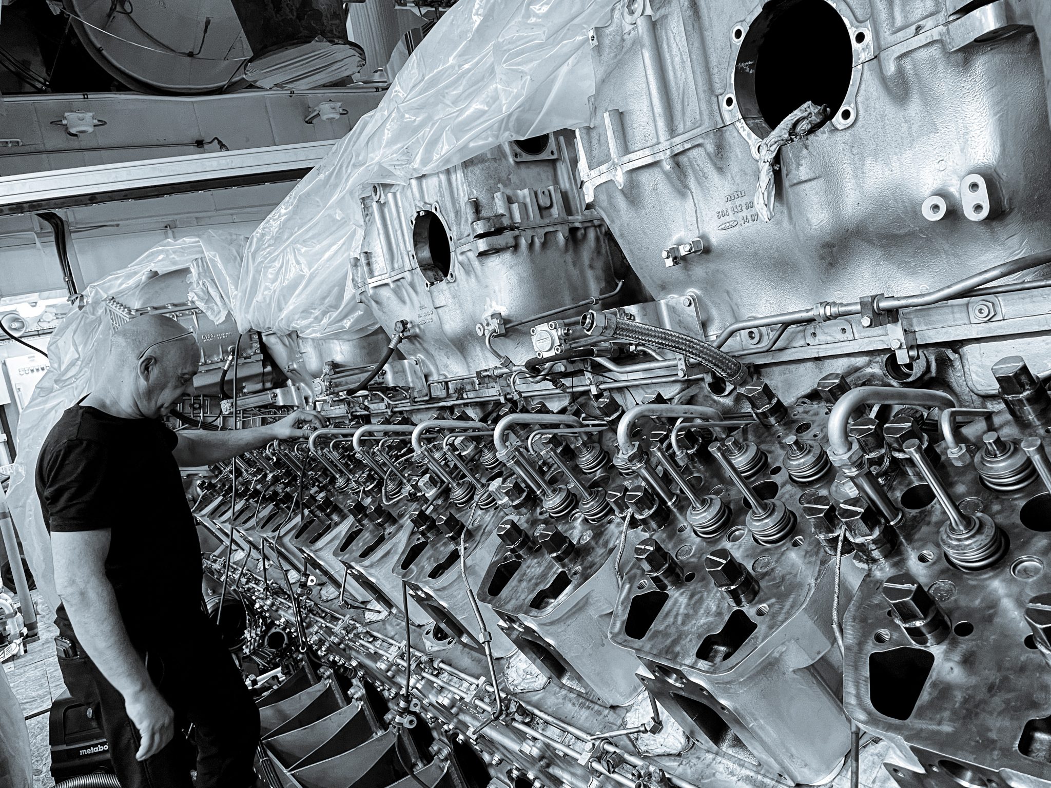 1163group – Specialized in MTU engines since 1997